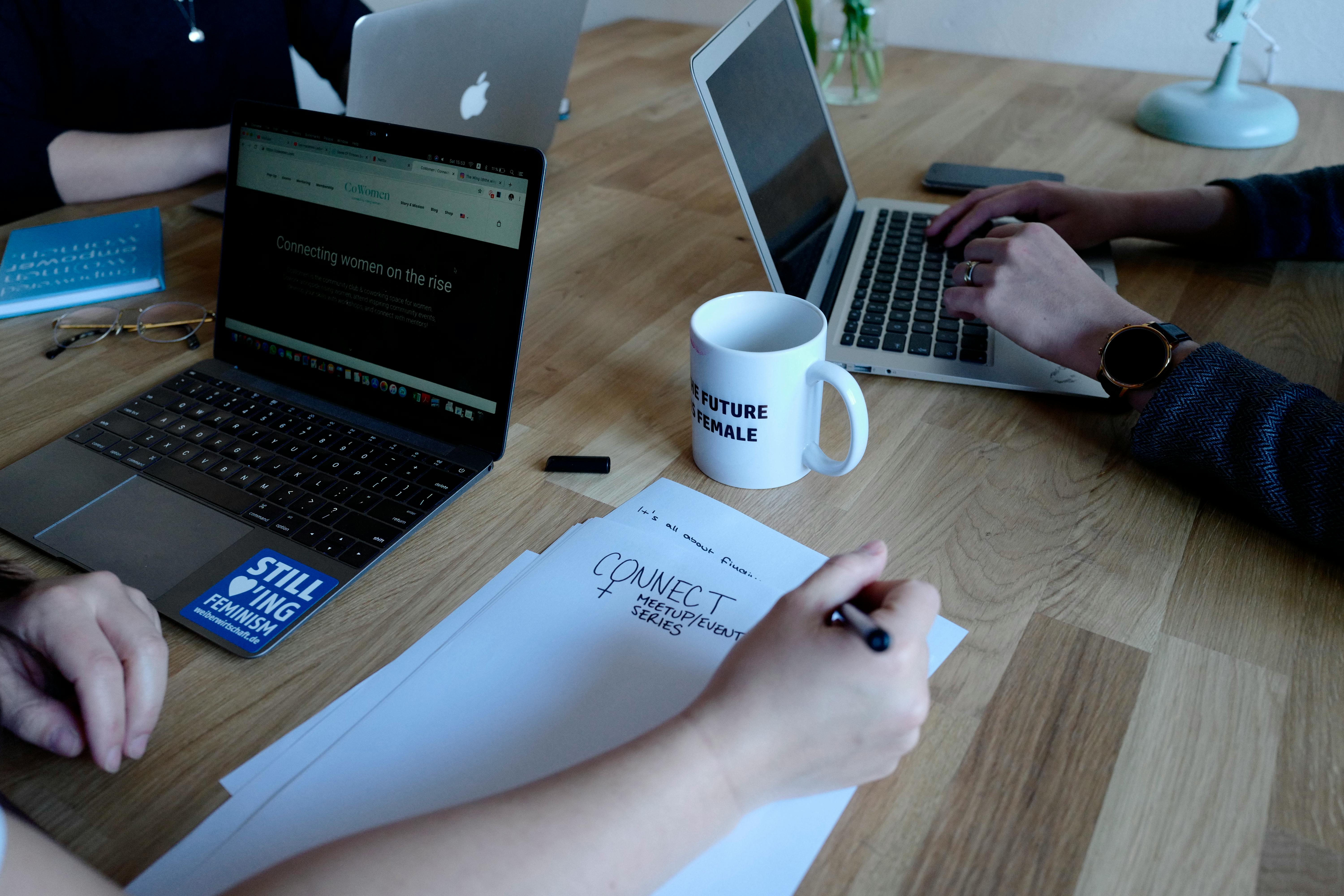 Content Manager Salary & Hiring Costs by Company Size: Complete Guide